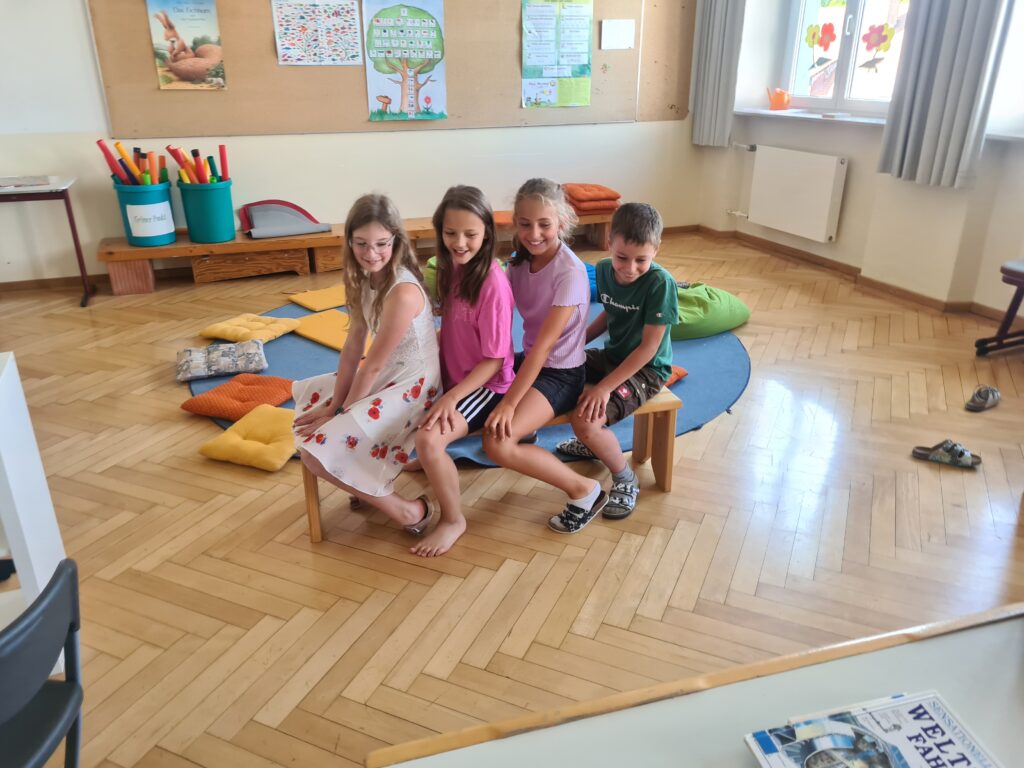 Kinder Stellen Unsere Schule Vor